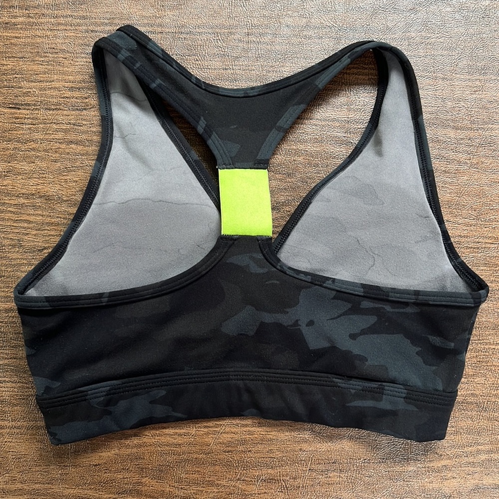 Alphalete Surface Camo Wrap Bra - Gem